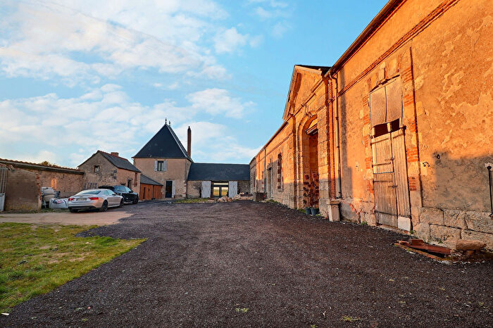 Maison 5 pièces à vendre à Boiscommun
